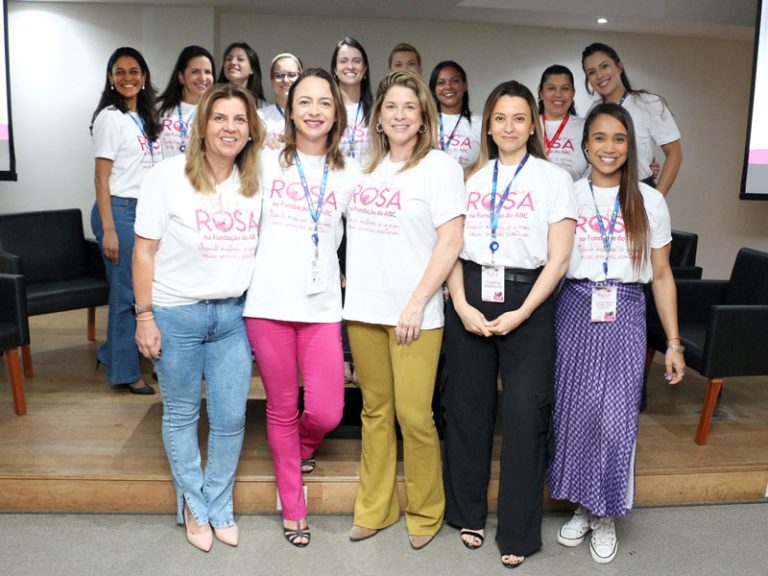 Outubro Rosa na FUABC mobiliza mais de 200 pessoas em ação de prevenção ...